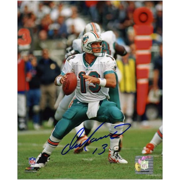 Dan Marino Miami Dolphins Autographed 8" x 10" Drop Back Photograph ...