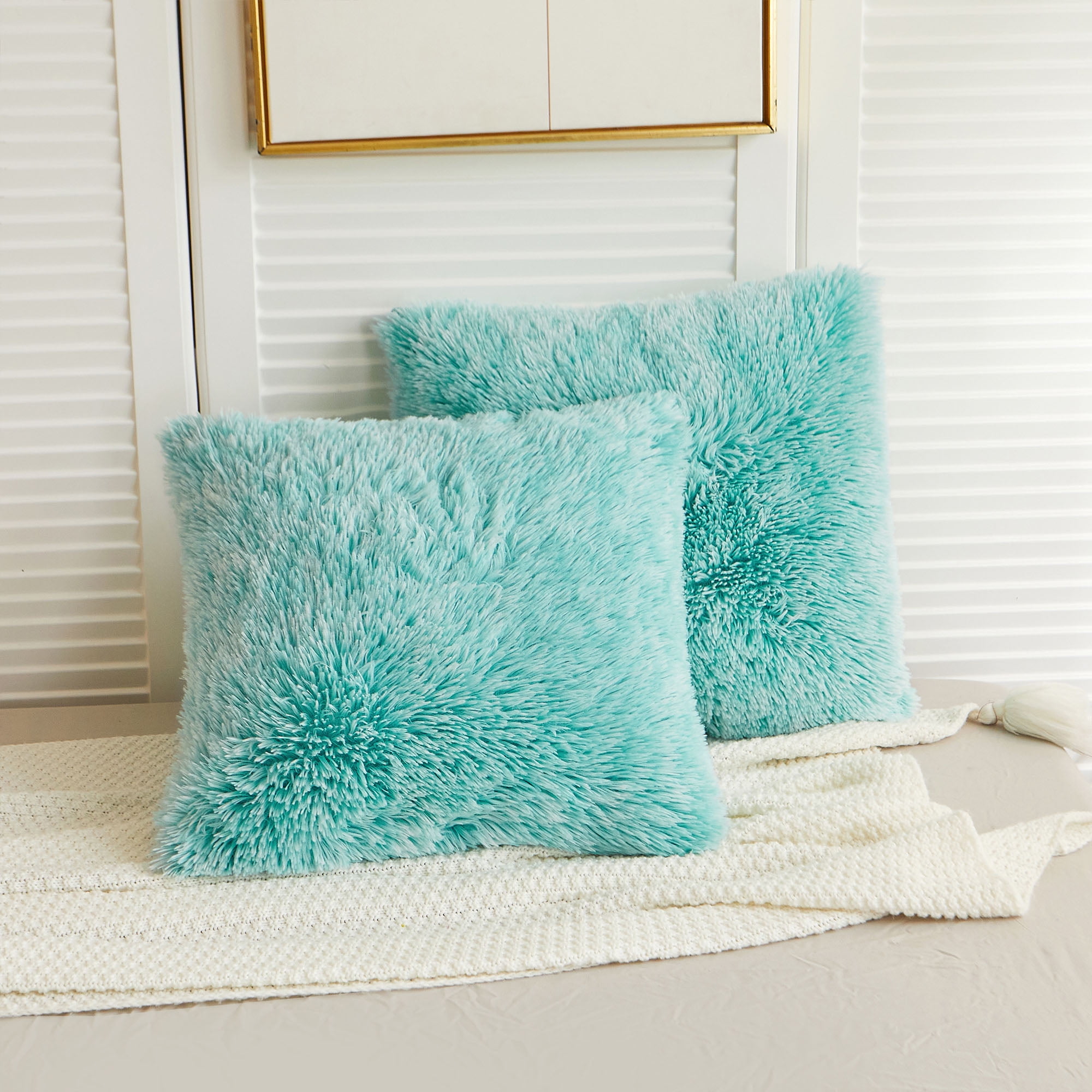 LIFEREVO Shaggy Faux Fur Throw Pillow Covers,Fuzzy Cozy Soft Decorative ...