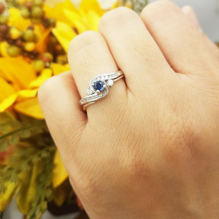 Swirl wedding ring sets | Beachweddingtips.com