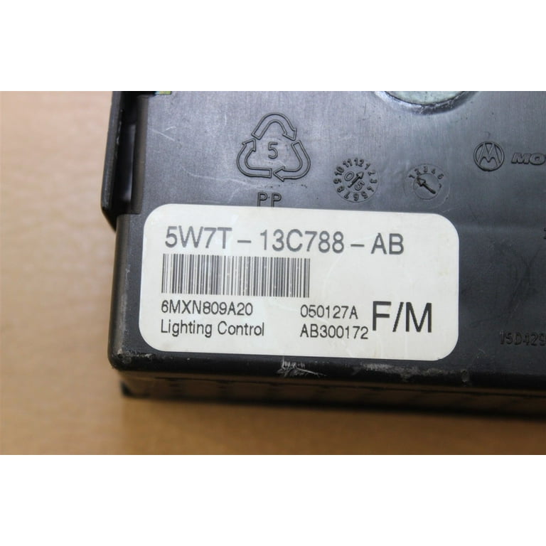 03 Crown Vic Lighting Control Module