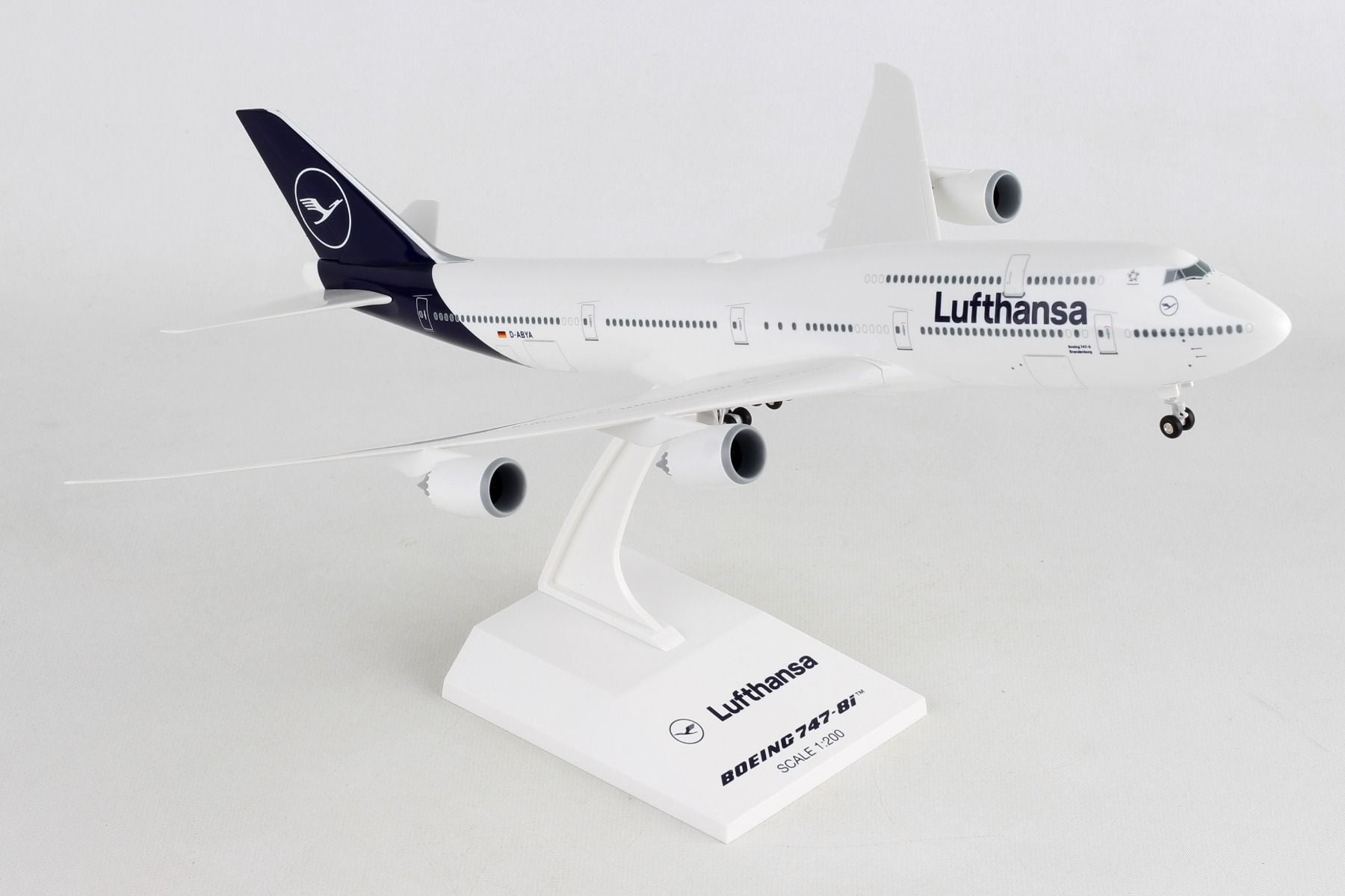 Skymarks Lufthansa 747-8I 1/200 w/ Gear New Livery - Walmart.com