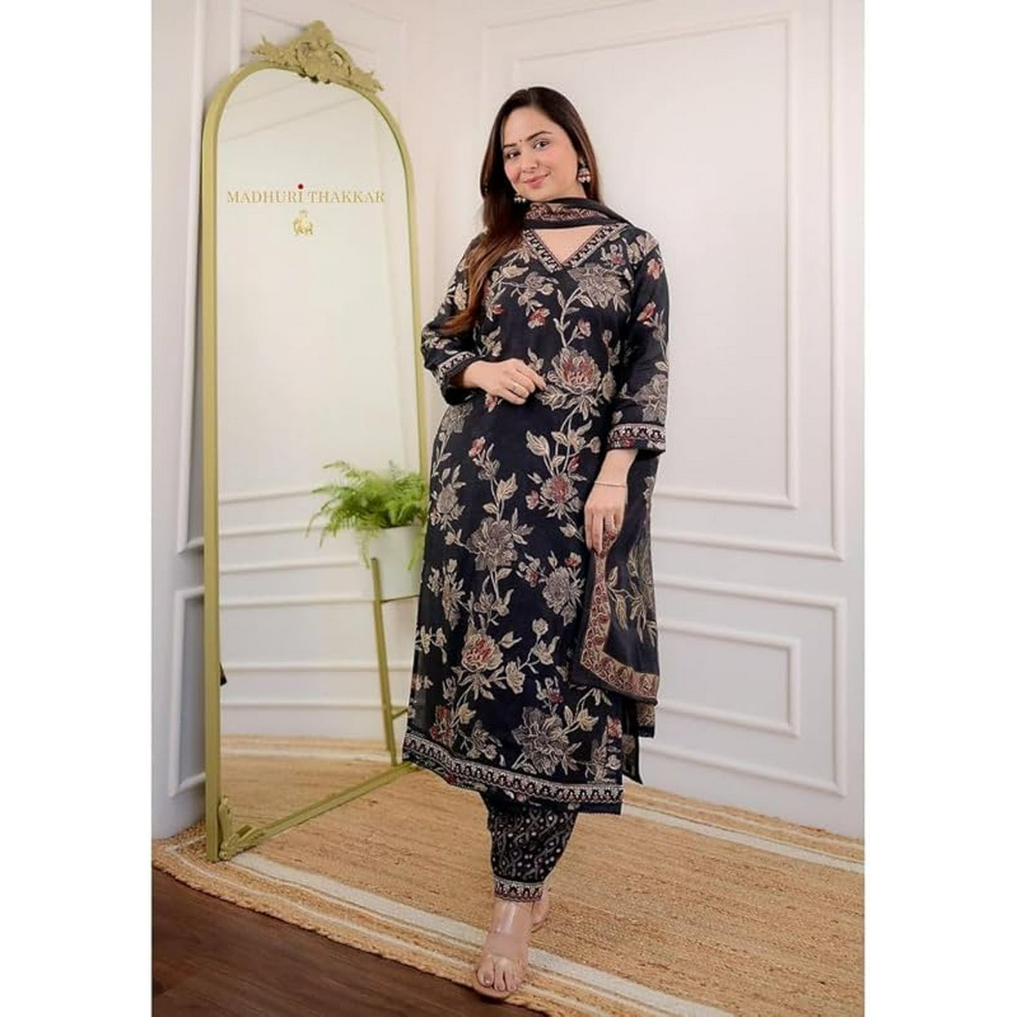 Click here for Aizza Trends Womens Cotton Febric Printed Kurti Wi... prices