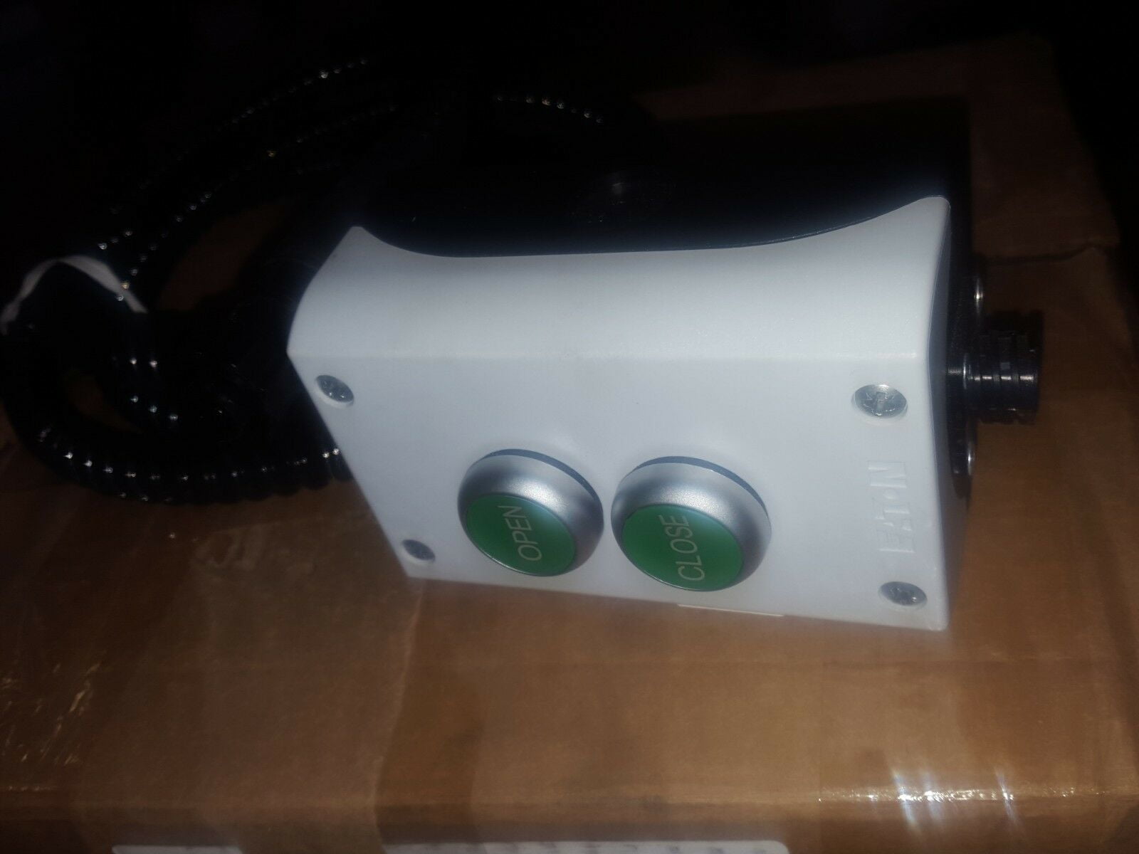 COMMERCIAL EATON IEC 60947-5-1 OPEN / CLOSE BUTTON CONTROL BOX LIQUID ...