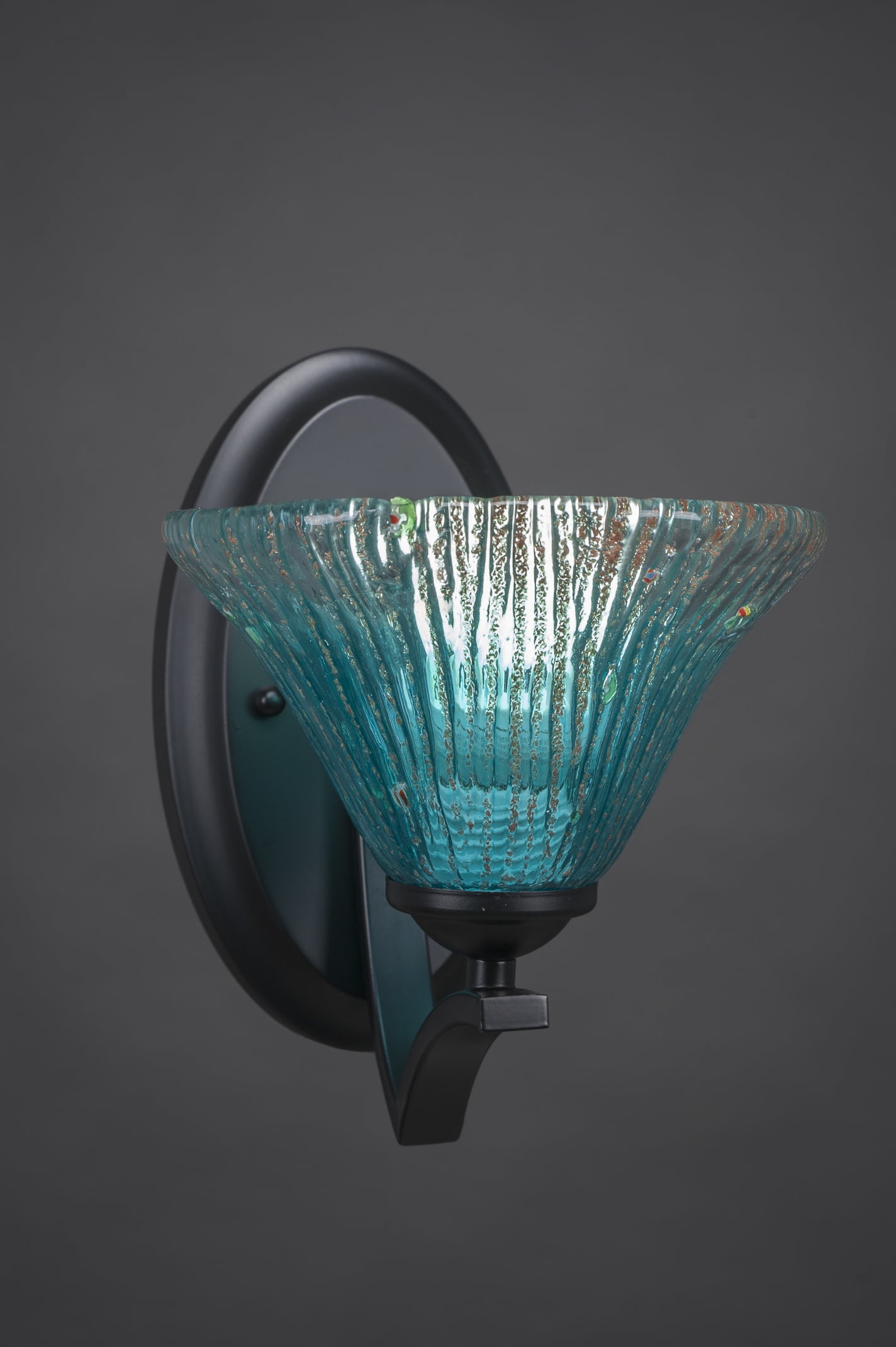 Aplique de pared Zilo mostrado en acabado negro mate con 7 cristales de ...