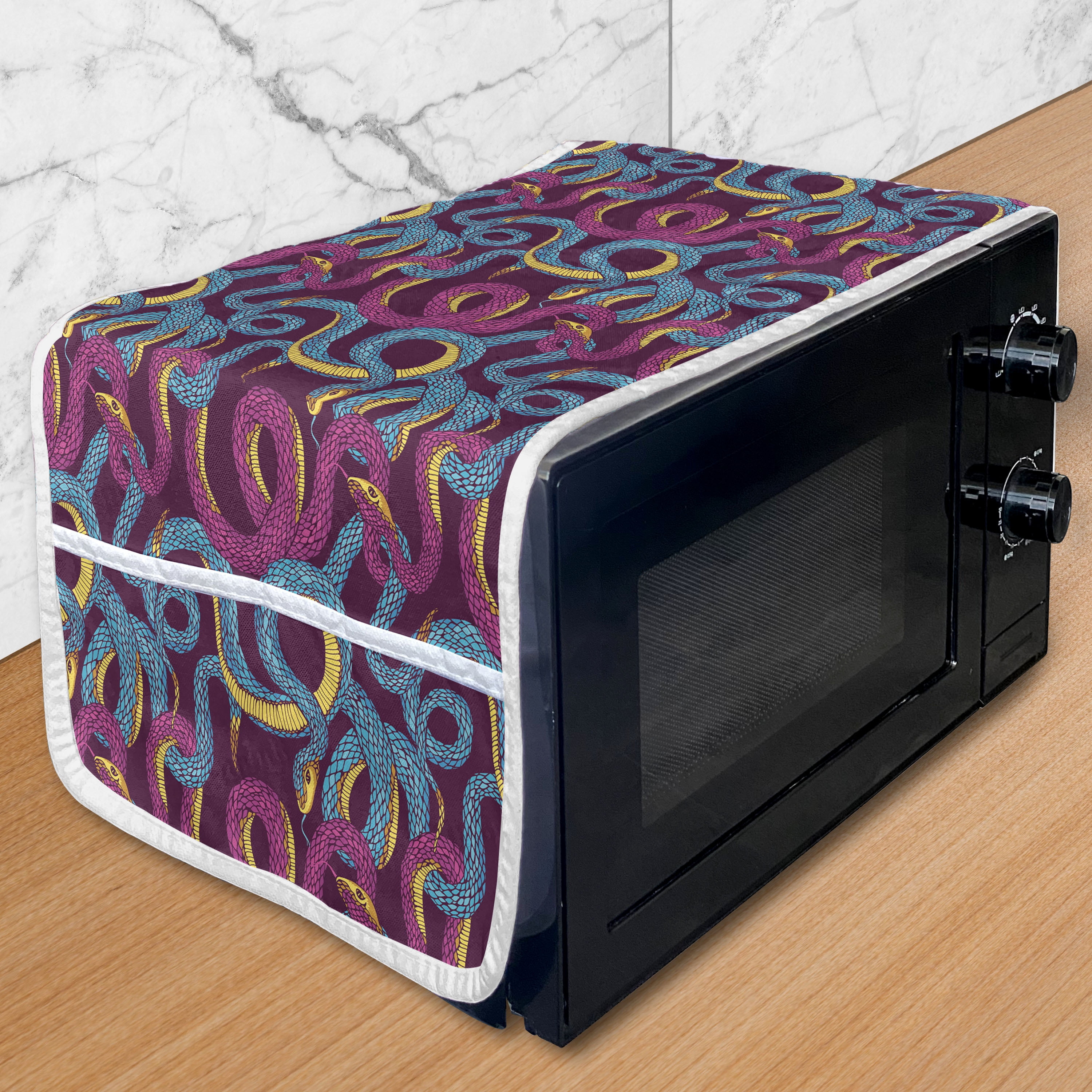 Animal Microwave Oven Cover, Hand Drawn Style Pattern with Snakes ...