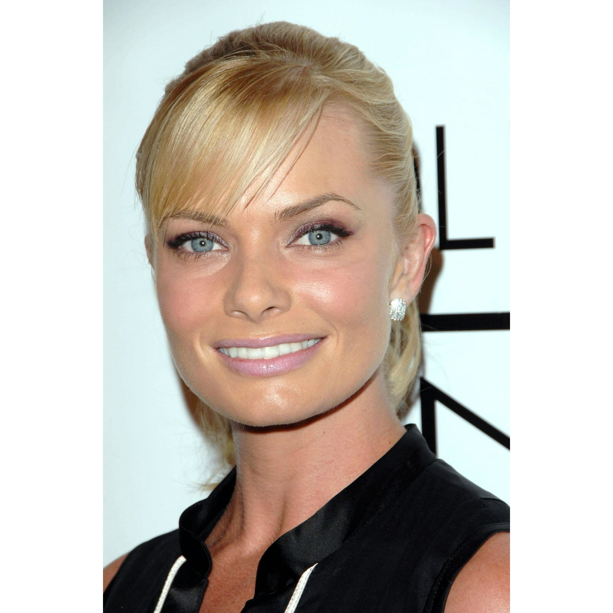 Jaime Pressly's Instagram, Twitter & Facebook on IDCrawl