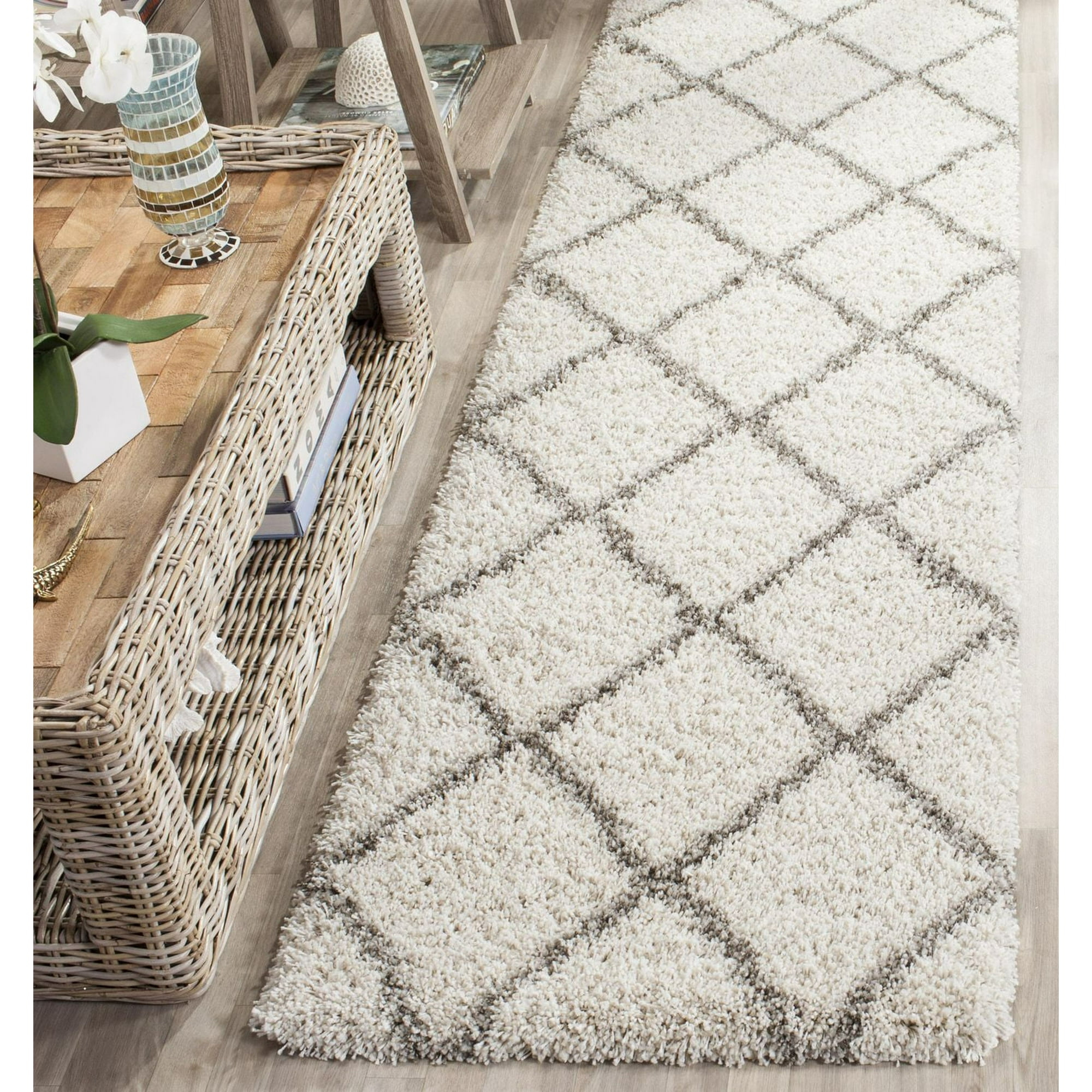 Click here for Safavieh Hudson Amias Geometric Shag Area Rug 23 X... prices