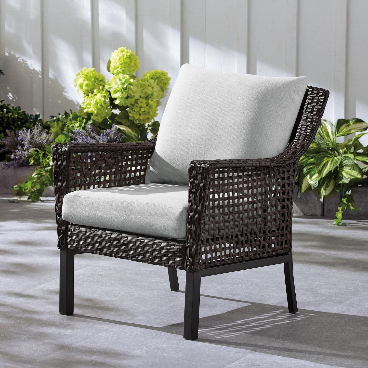 HOMETRENDS Belmont Patio Arm Chair - Walmart.ca