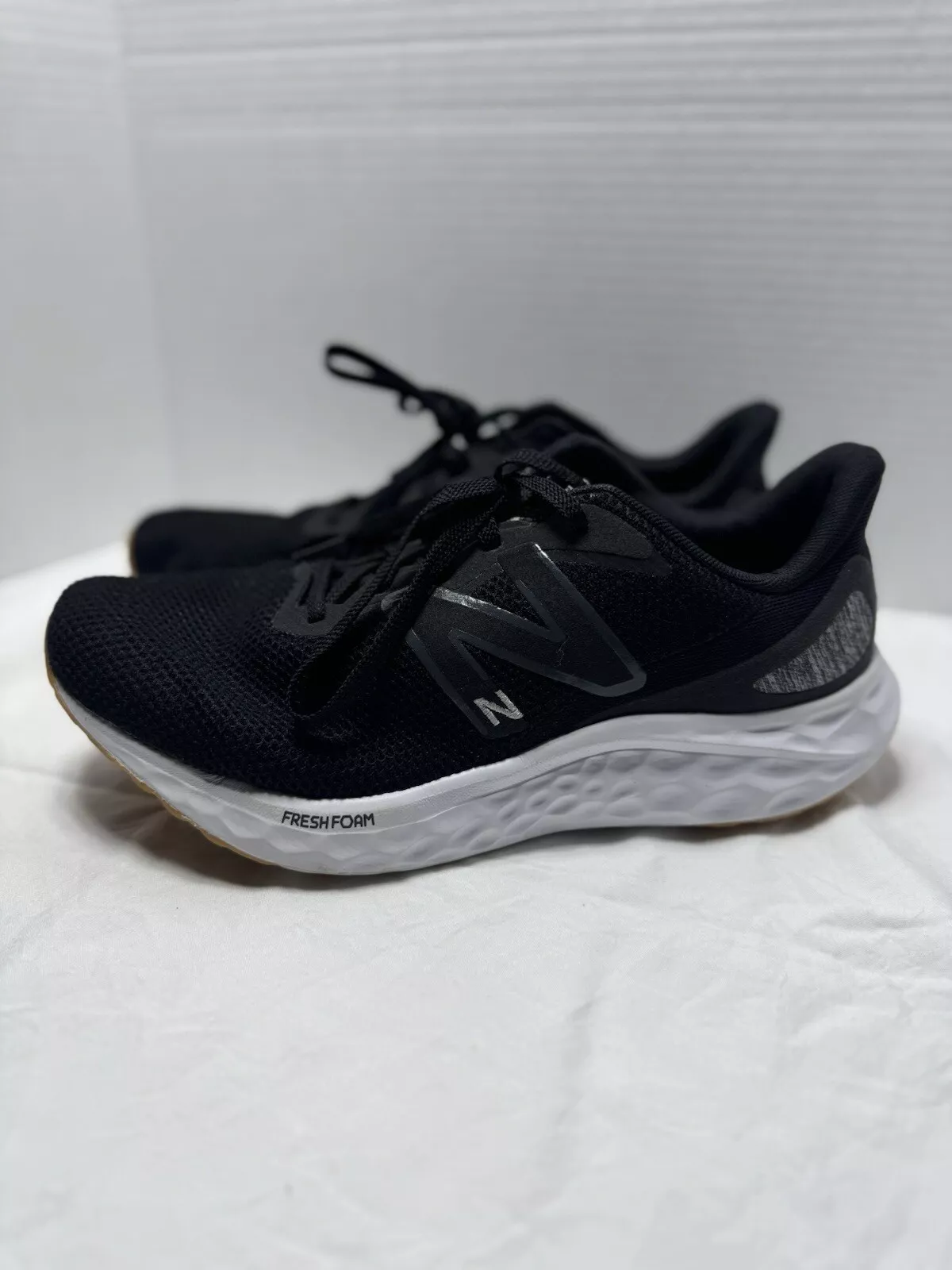 New Balance Men's Fresh Foam Arishi V4 Running Shoe -Black/Silver ...