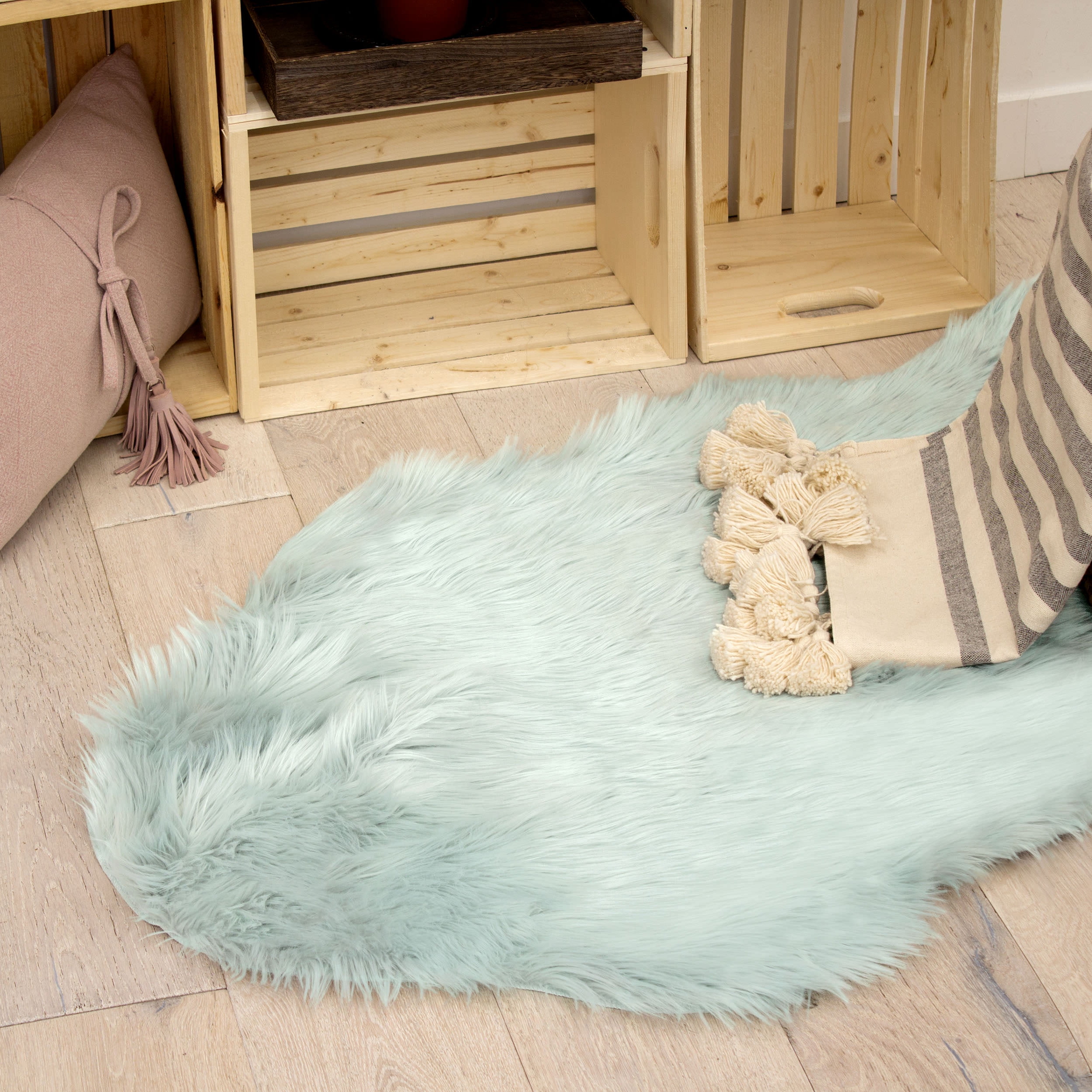 Jean Pierre Pierre Solid Print Modern Area Rug, Green - Walmart.com