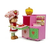 Strawberry Shortcake Poseable Doll & Berry Bake Shoppe Playset with ...