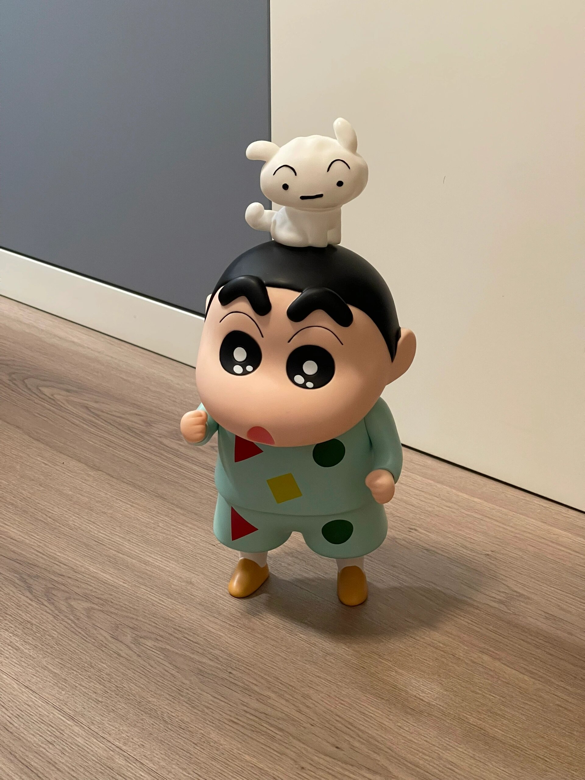 Modelo de figura de acción con lápiz Shin-Chan Noob, rojo medio ...