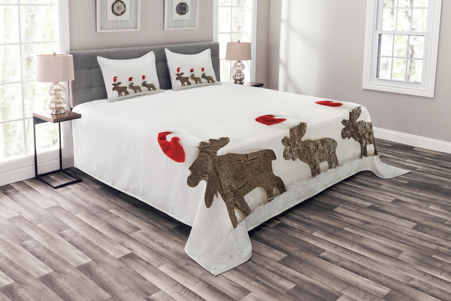 Moose Bedspread Set, Christmas Concept with Three Wooden Handmade Santa ...