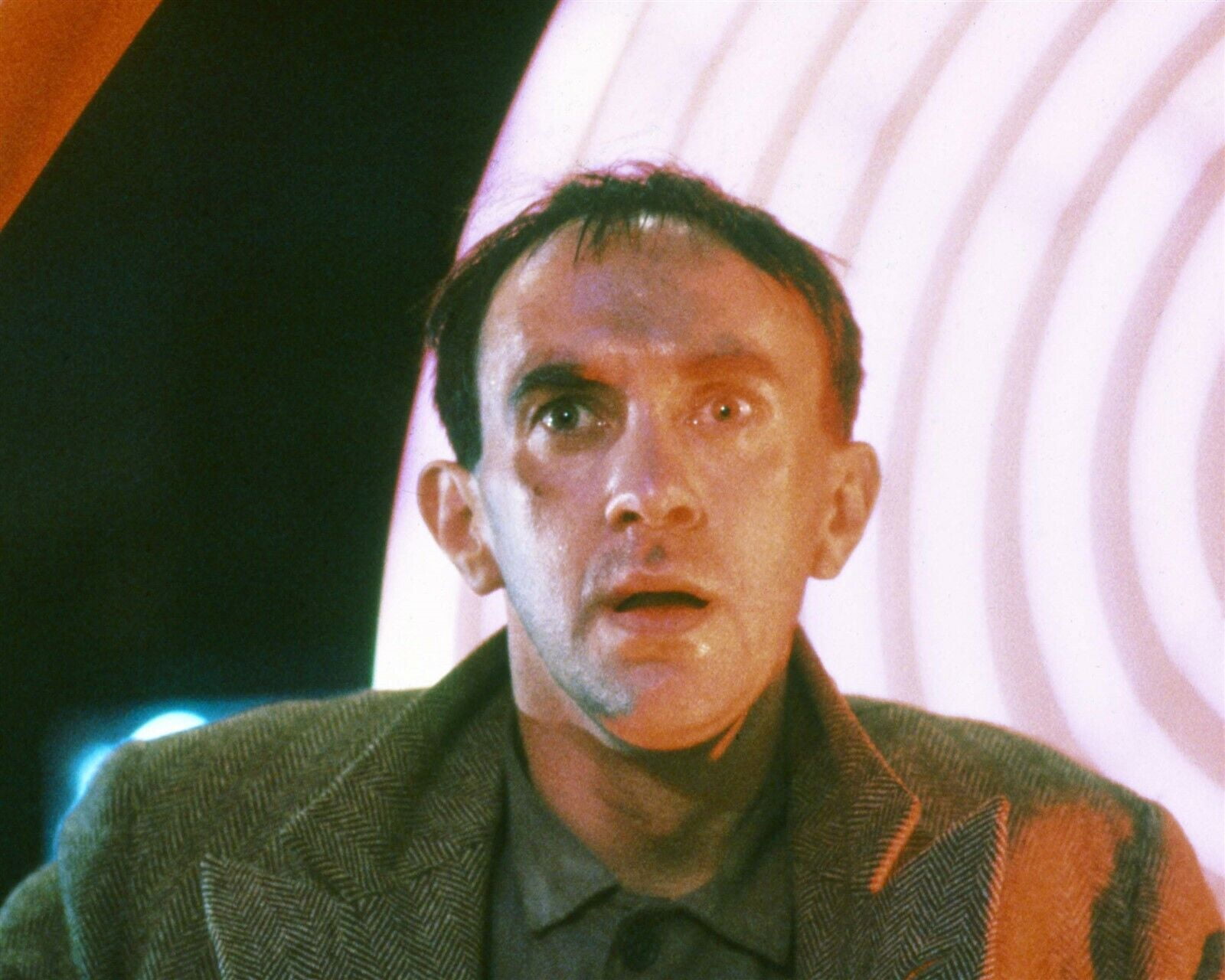 Brazil 1984 Jonathan Pryce looks surprised as Sam Lowry 8x10 inch photo ...