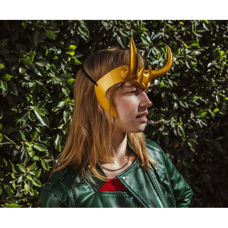 Loki Helmet Silhouette Gold