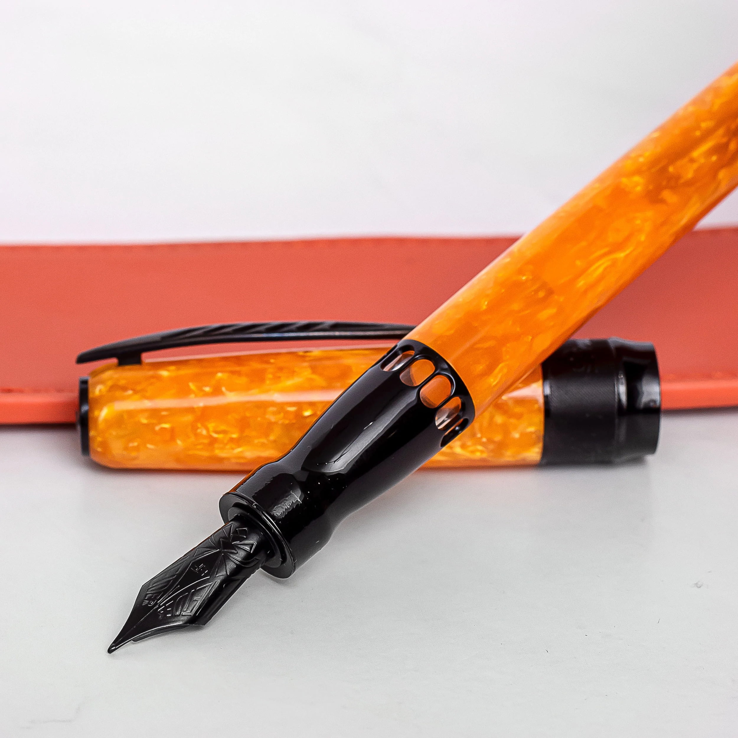 Pineider La Grande Bellezza Rocco Yellow Fountain Pen - Walmart.com