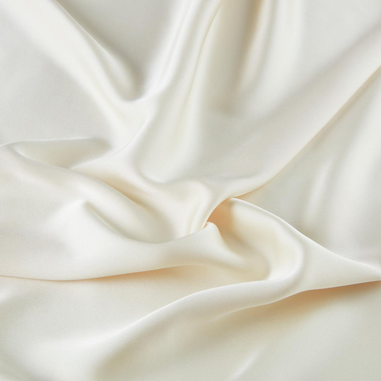 ZELOUF Daisy Shiny Twill , Sewing, DIY, Crafts Fabric By The Yard ...