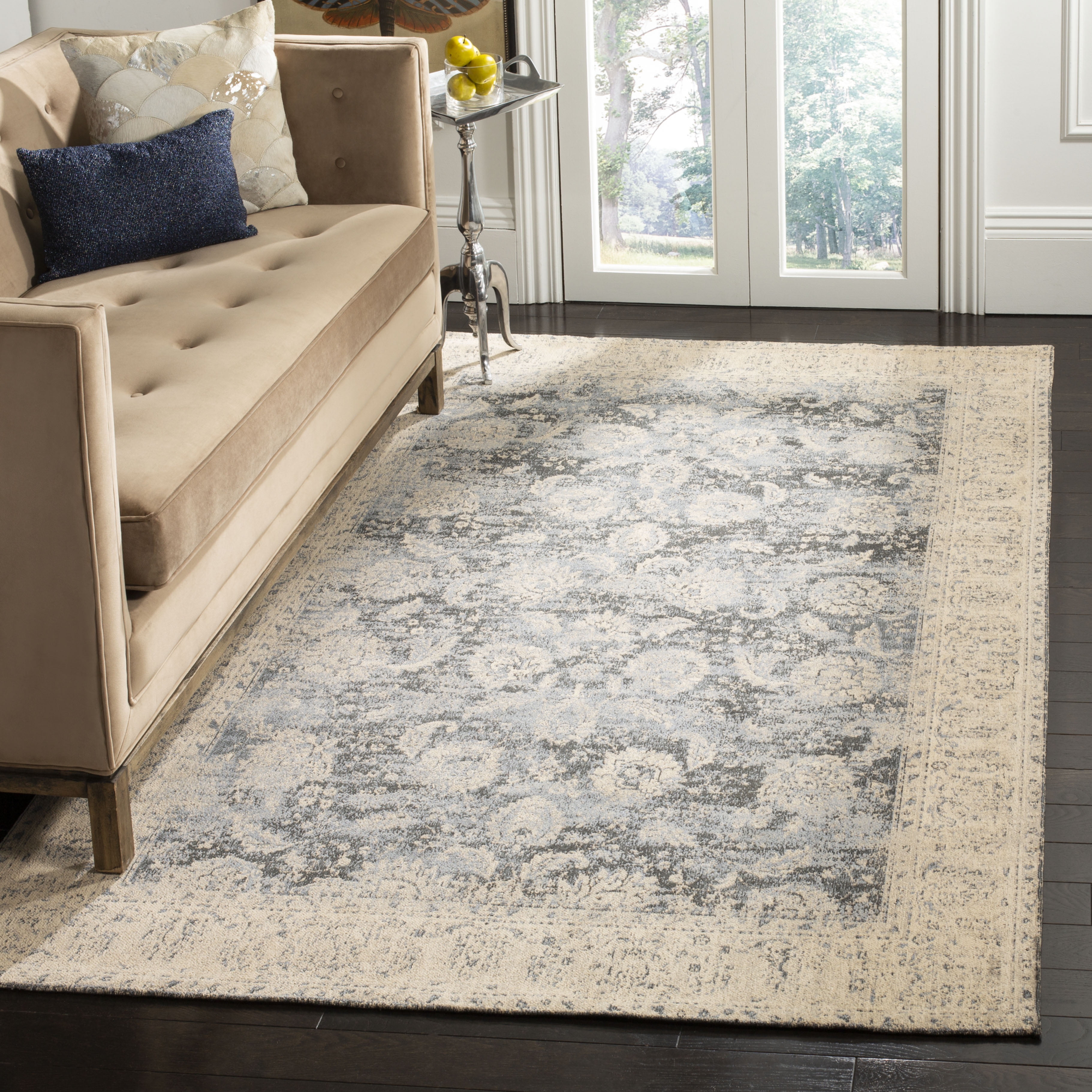 SAFAVIEH Classic Vintage Marjorie Floral Area Rug, Cream/Grey, 5' x 8 ...