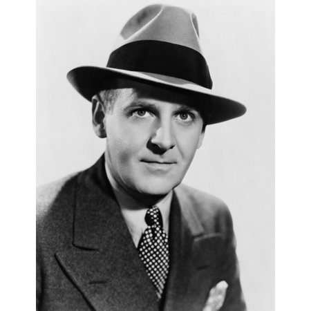 Walter Winchell (1897-1972) History (24 x 36) | Walmart Canada