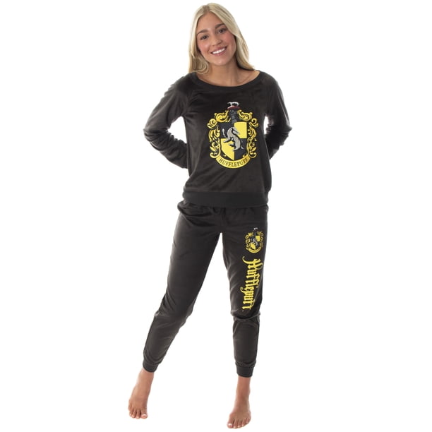 Harry Potter Juniors' Hogwart Castle Hufflepuff Crest Jogger Pajama Set ...