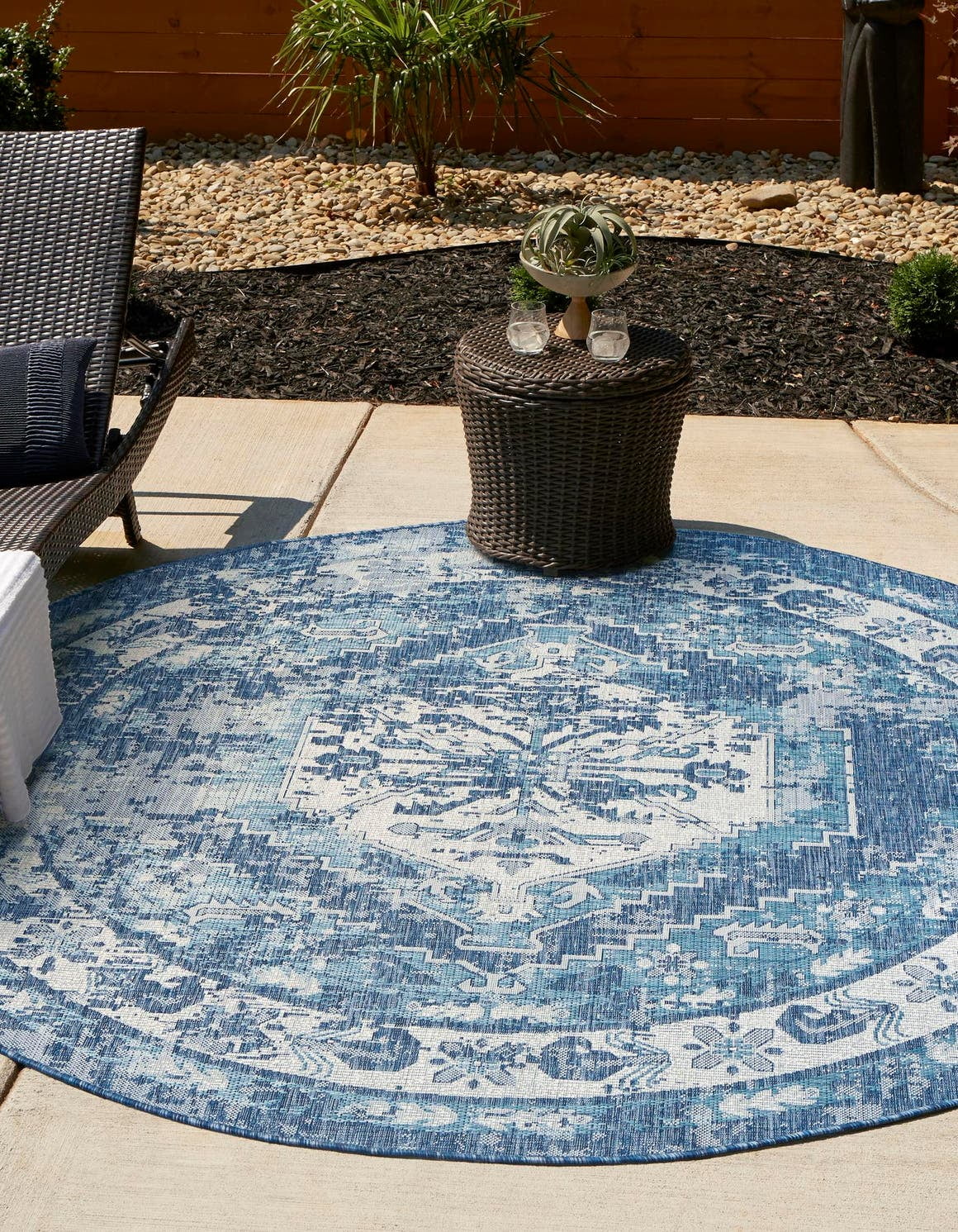 Unique Loom Valeria Indoor/Outdoor Traditional Rug Blue/Ivory 7' 10 ...