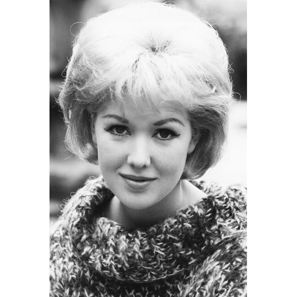 Annette Andre 24x36 Poster Smiling Portrait Short Hair 1966 - Walmart ...