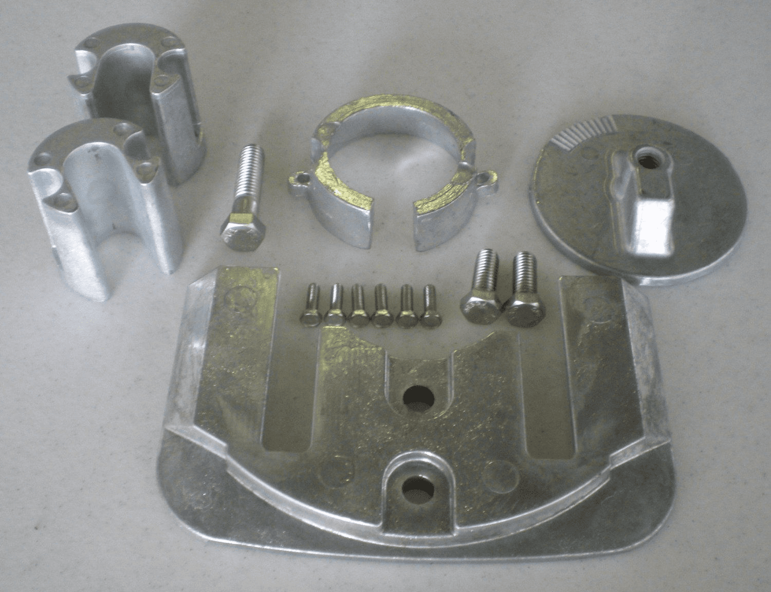 Mercruiser Bravo 1 Aluminum Anode Kit for Salt and Brackish Water Use ...