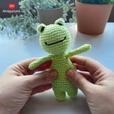 Red Heart Amigurumi Crochet Kit, Trevor the Frog - Walmart.com