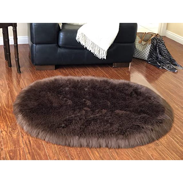 LAMBZY Faux Sheepskin Hypoallergenic Oval Silky Shag Rug, Luxury Shaggy ...
