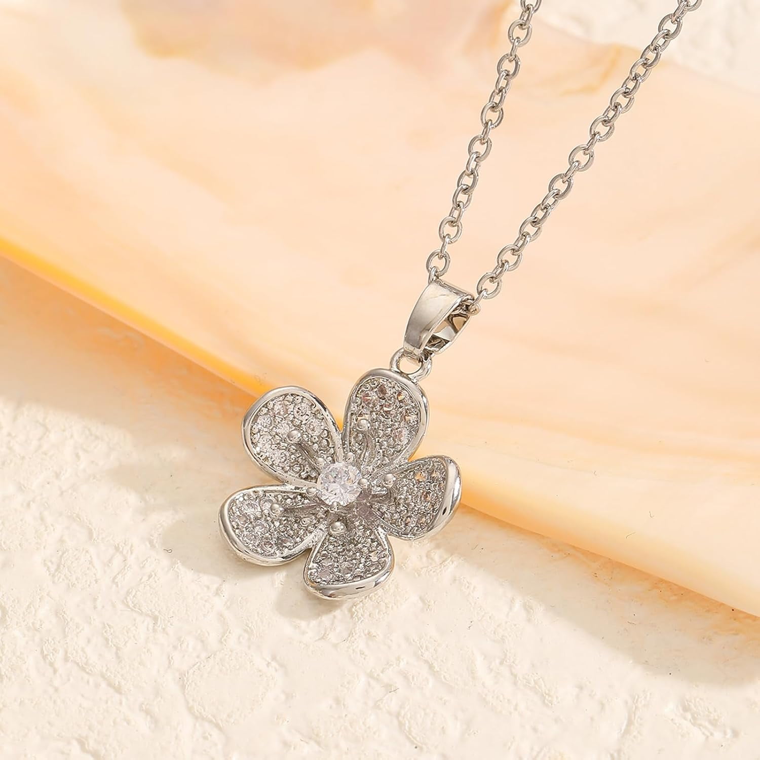 Click here for Nobrand Diamond Flower Necklace Silver Elegant Flo... prices
