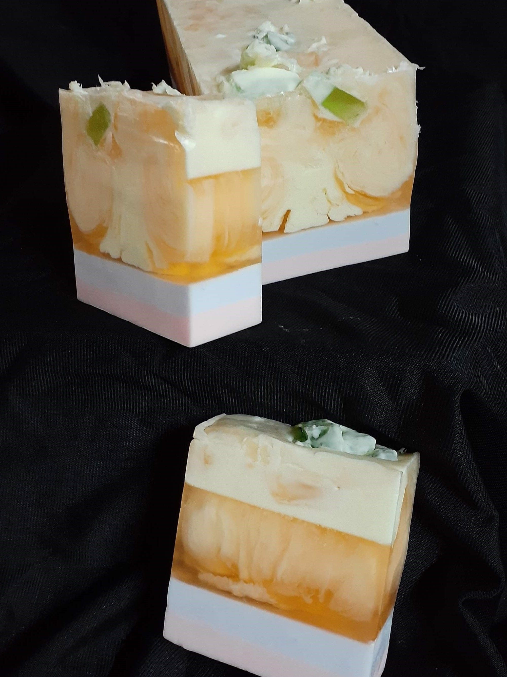 Duchess Soap -A rich scent of sparkling mandarin champagne 2 CT ...
