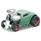 "Muscle Machines Diecast Model Vehicles with a Display Stand, 1:64 ...