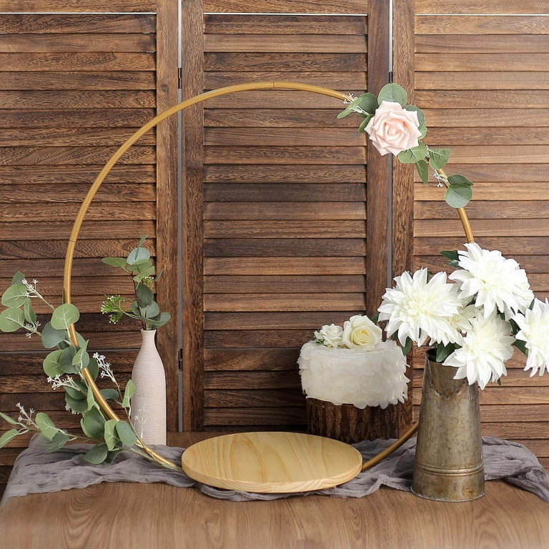 Wedding cake hoop stand diy | Beachweddingtips.com