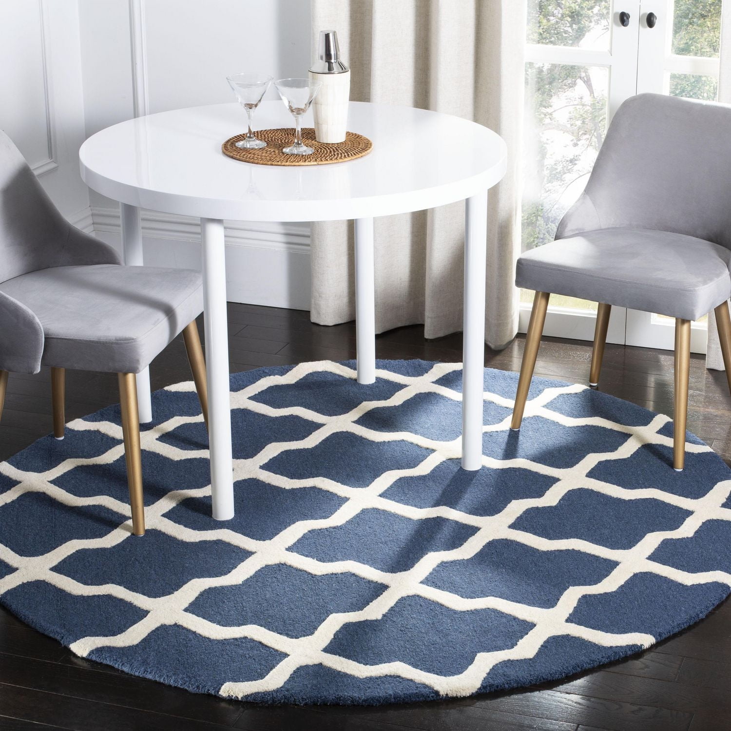 Click here for Safavieh Cambridge Liam Geometric Area Rug 4 X 4 R... prices