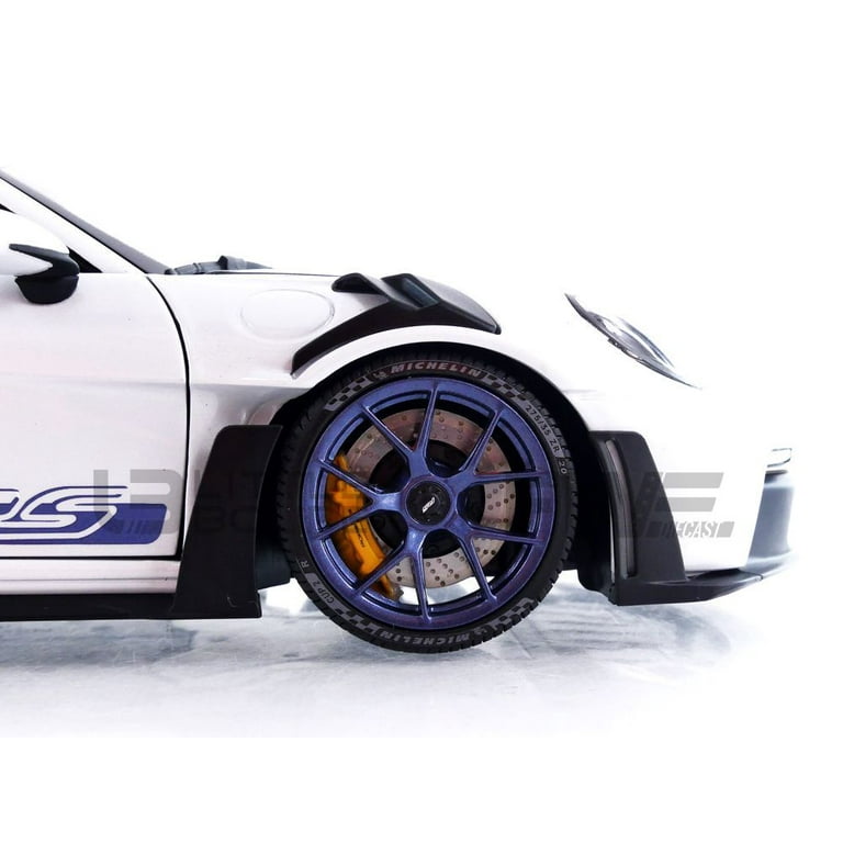 MINICHAMPS 1/18 - PORSCHE 911 GT3 RS Weissach Package - 2022 MINICHAMPS 1/18 - PORSCHE 911 GT3 RS Weissach Package - 2022