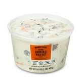 Marketside Creamy Chicken and Wild Rice Soup 16 oz cup with white and ...
