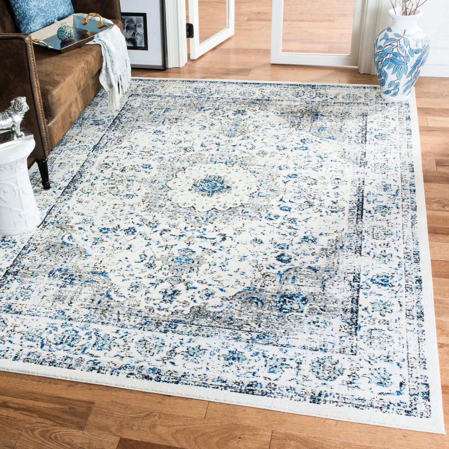 Click here for Safavieh Evoke Teale Traditional Area Rug 67 X 9 prices