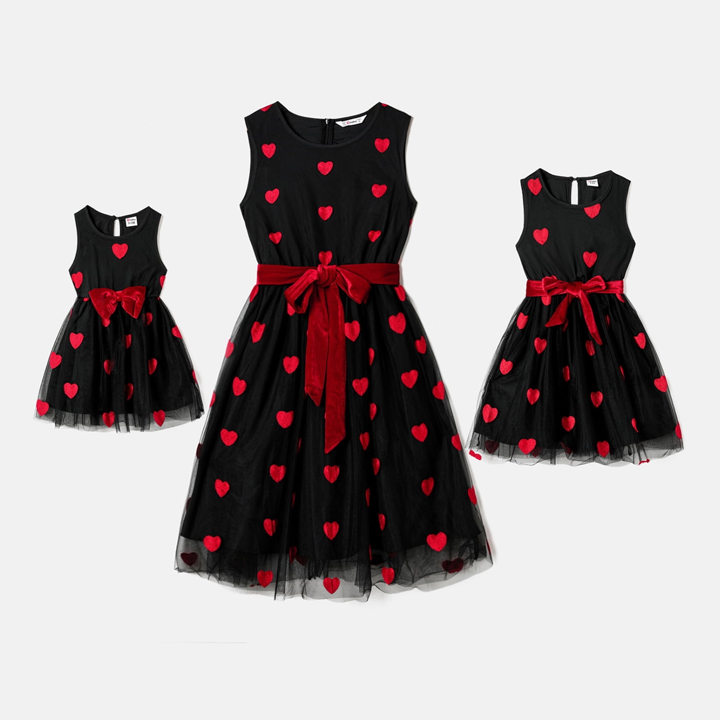 PatPat Family Matching Dresses Black Women M Mommy and Me Allover Heart ...