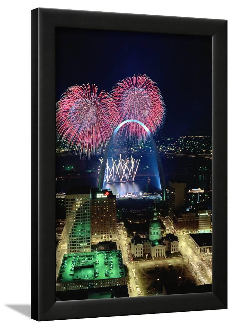 St Louis Arch Fireworks 2020 | Paul Smith