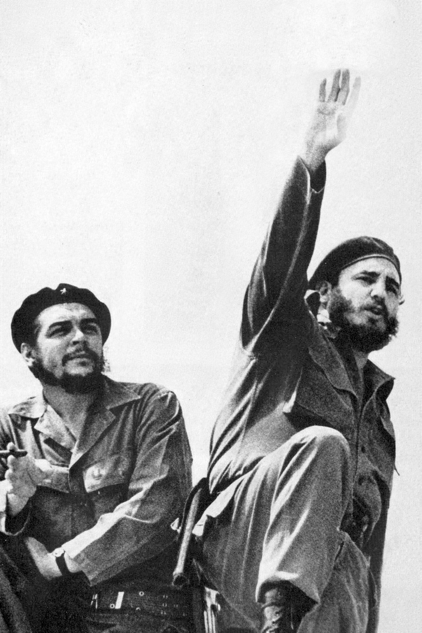 24x36 gallery poster, Che Guevara and Fidel Castro, 1961 - Walmart.com