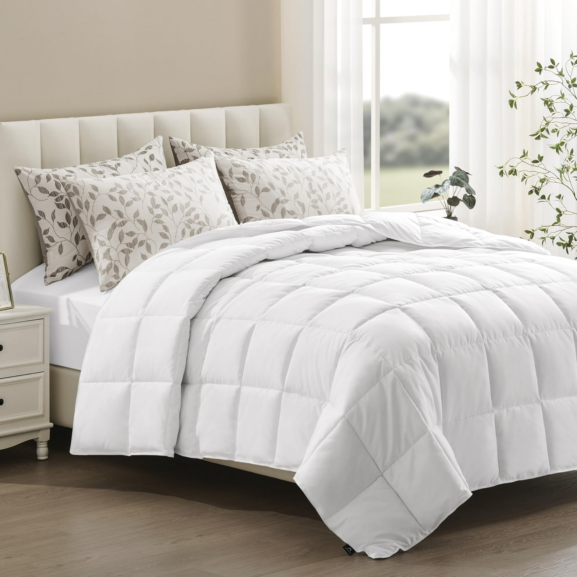 Click here for Accuratex Lightweight Duvet Insert Queen Size - Su... prices