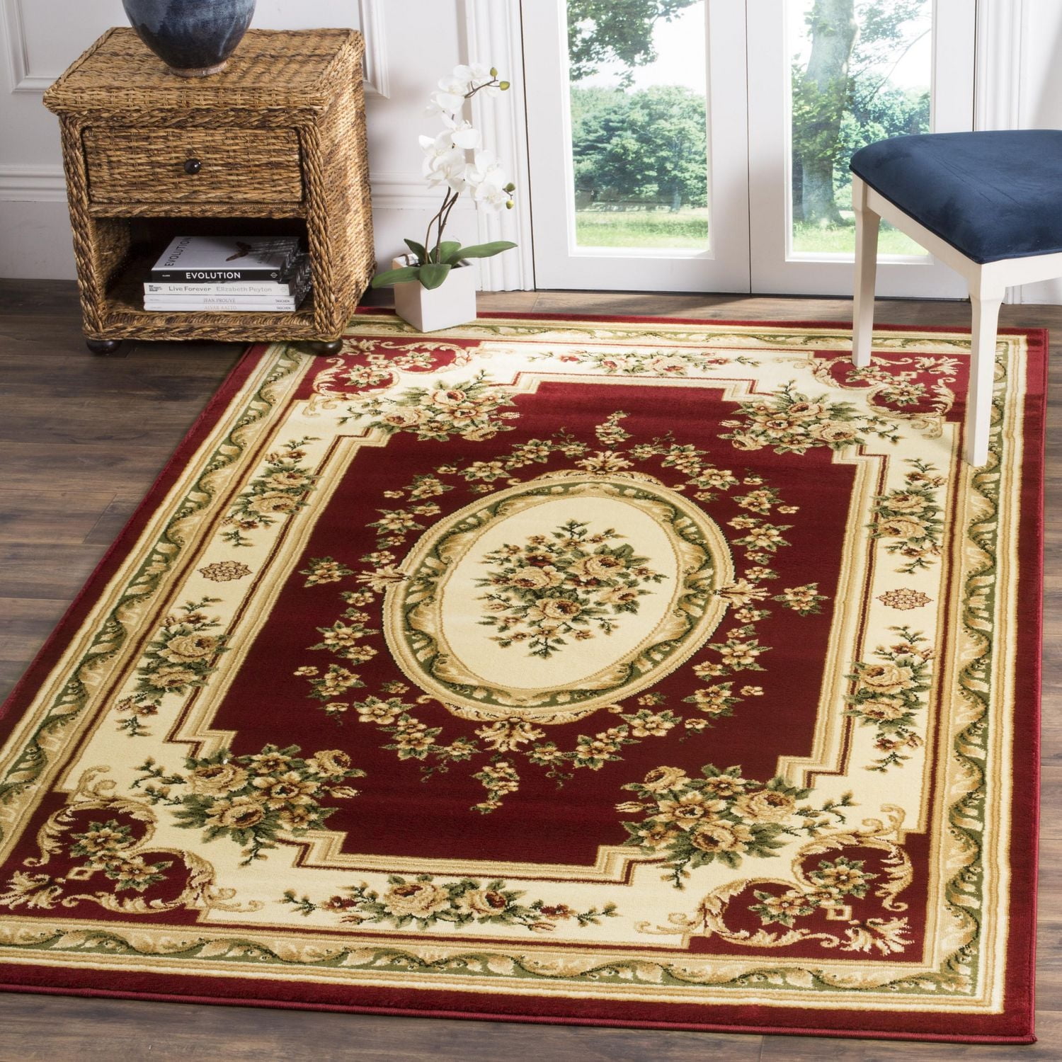 Click here for Safavieh Lyndhurst Katherine Traditional Area Rug... prices