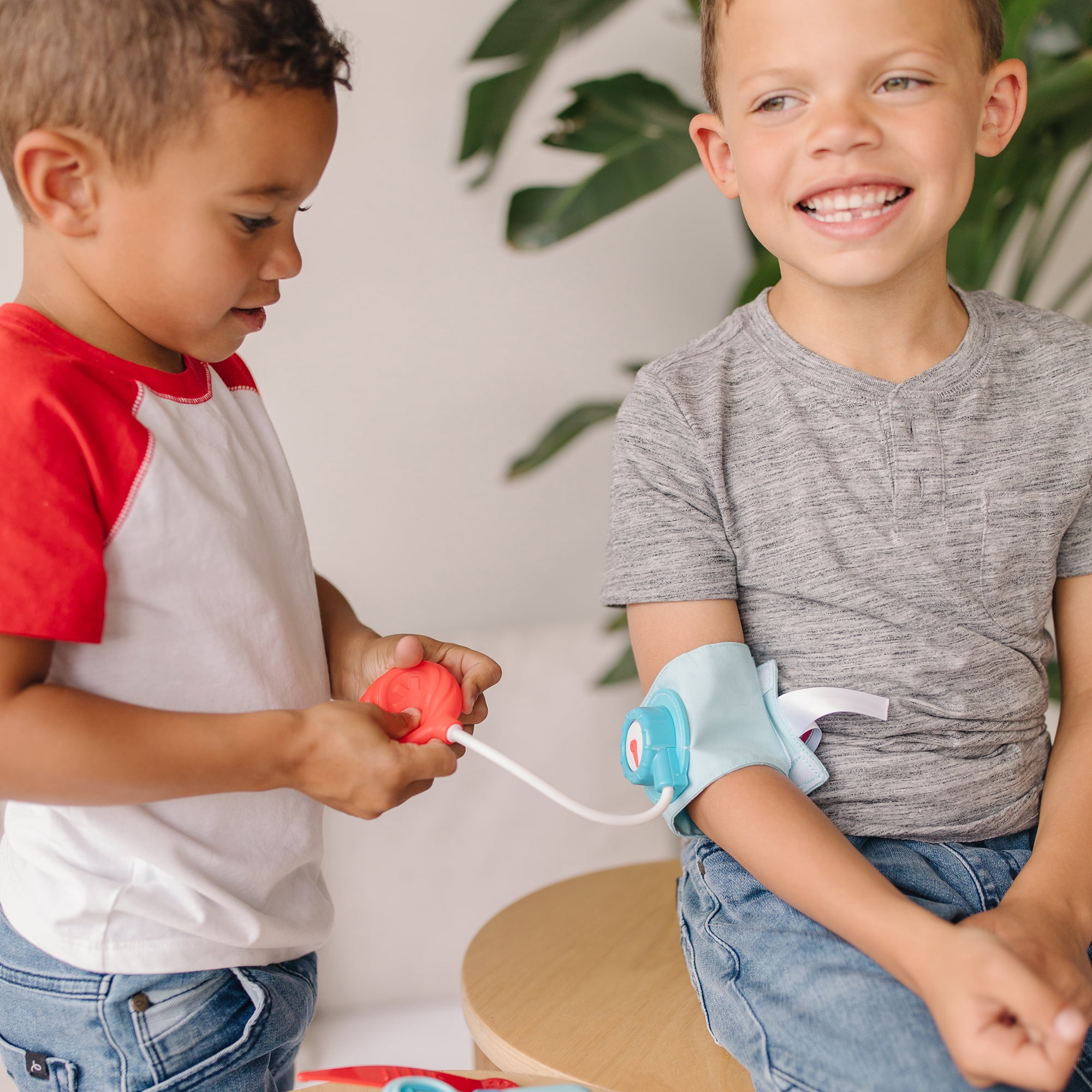 Melissa & Doug Get Well Doctor’s Kit Play Set – 25 Toy Pieces - Walmart.com