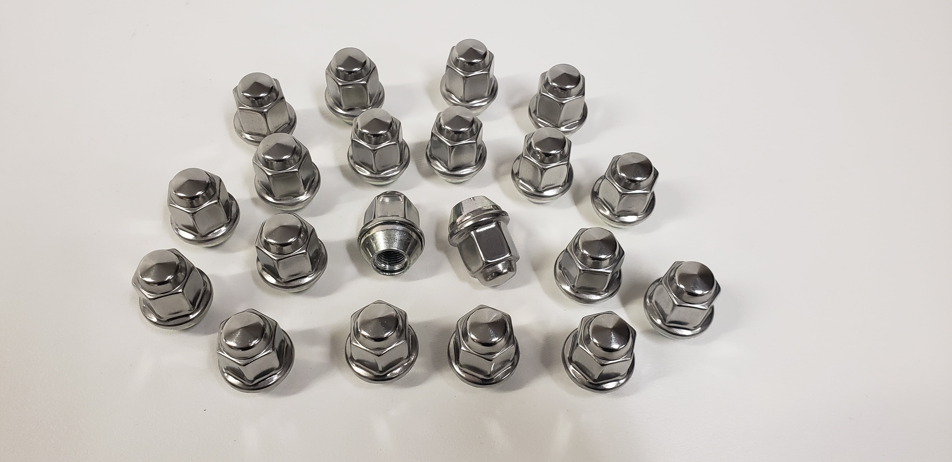 20 Pk Lug Nuts 1 2 Inch Stainless Steel Capped Acorn Bulge For Trailer 20-pk-lug-nuts-1-2-inch-stainless-steel-capped-acorn-bulge-for-trailer