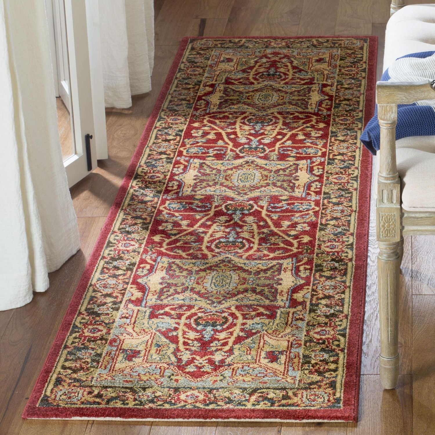 Click here for Safavieh Mahal Trecia Traditional Area Rug 22 X 22... prices