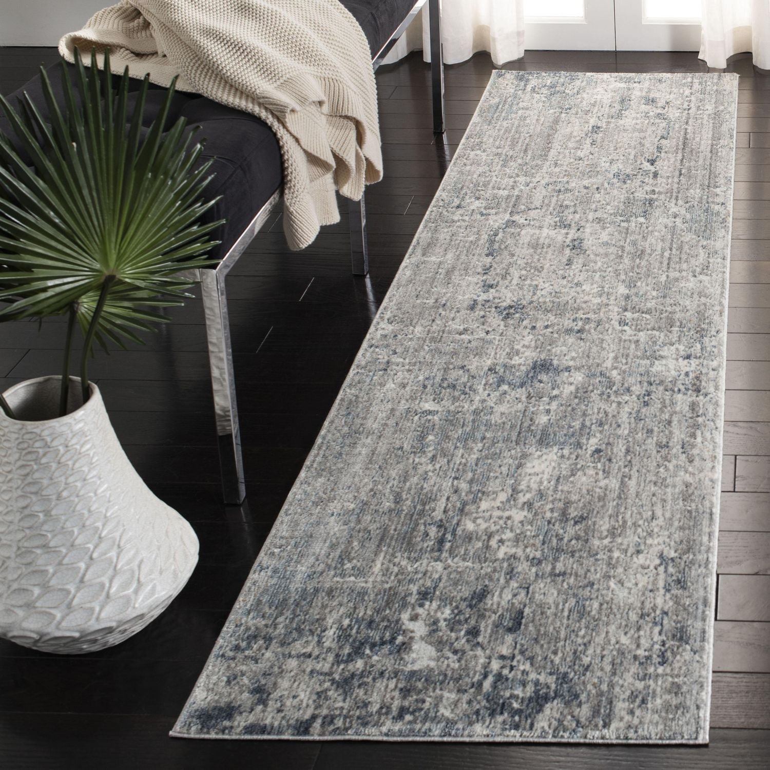 Click here for Safavieh Winston Coretta Abstract Overdyed Area Ru... prices