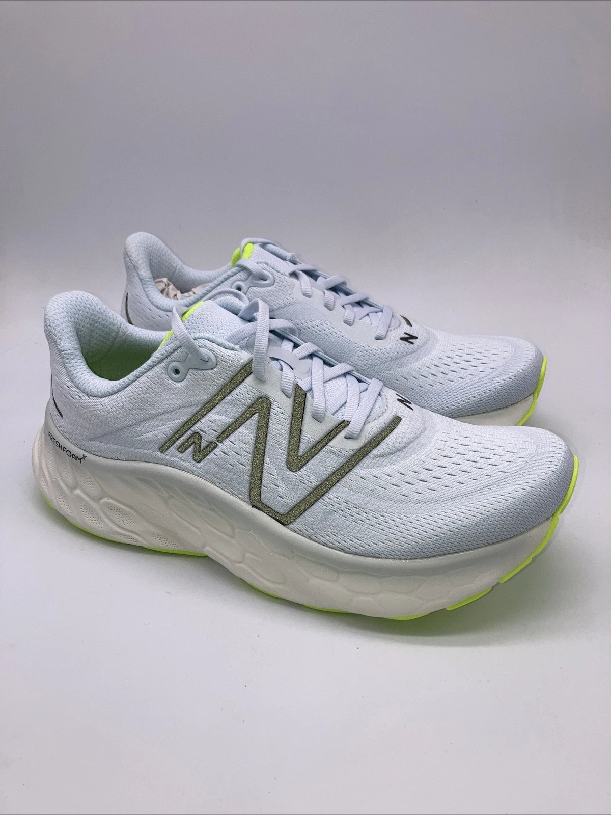 New Balance Fresh Foam X More v4 Shoes Gym Workout WMORCR4 Women's ...