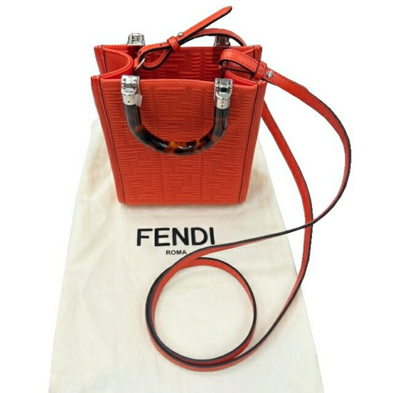 82 bilder av Fendi Red Leather Logo Shopper Bag