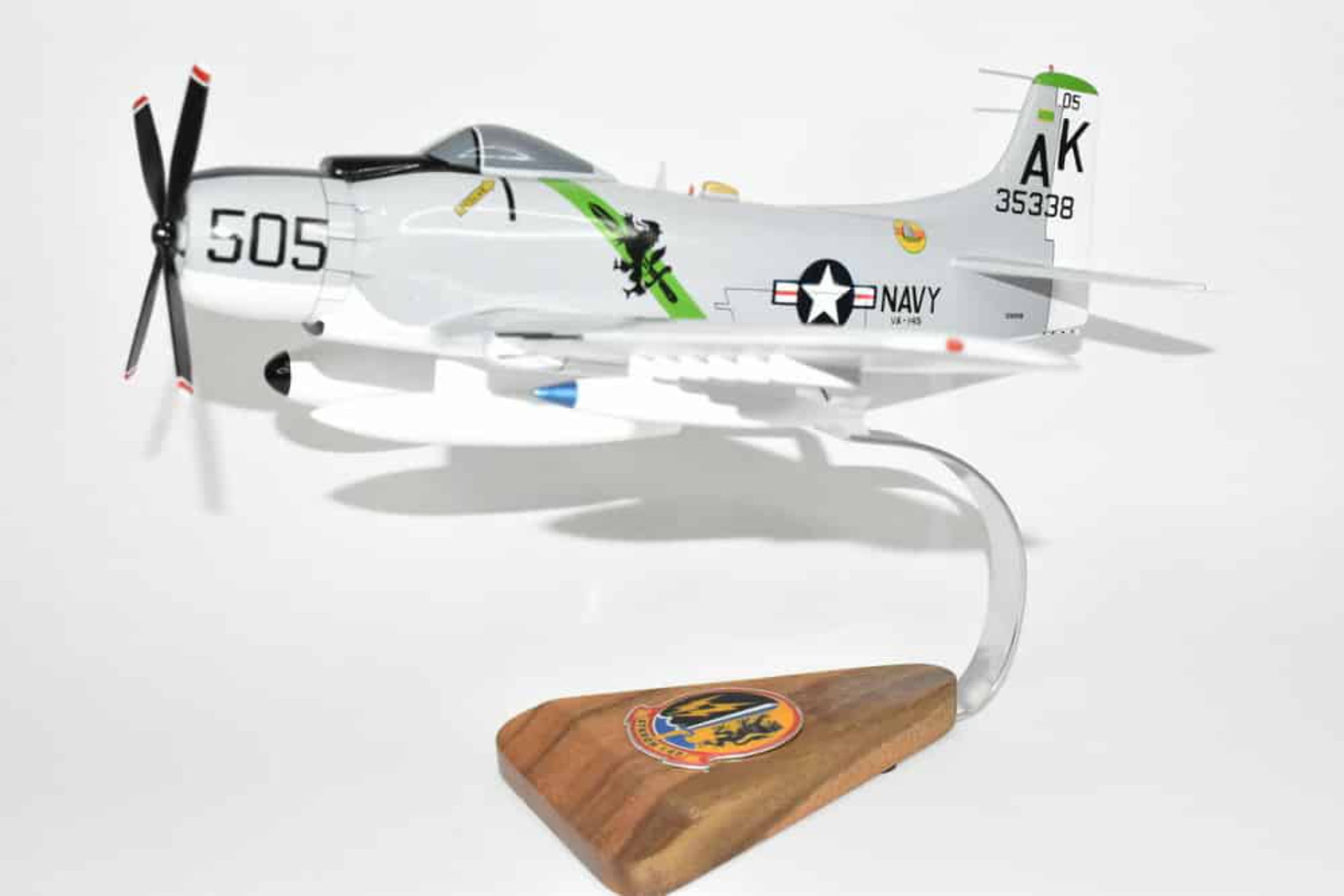 VA-145 Swordsmen A-1H Skyraider Model, AD6 Navy, 1/33 Scale Model ...