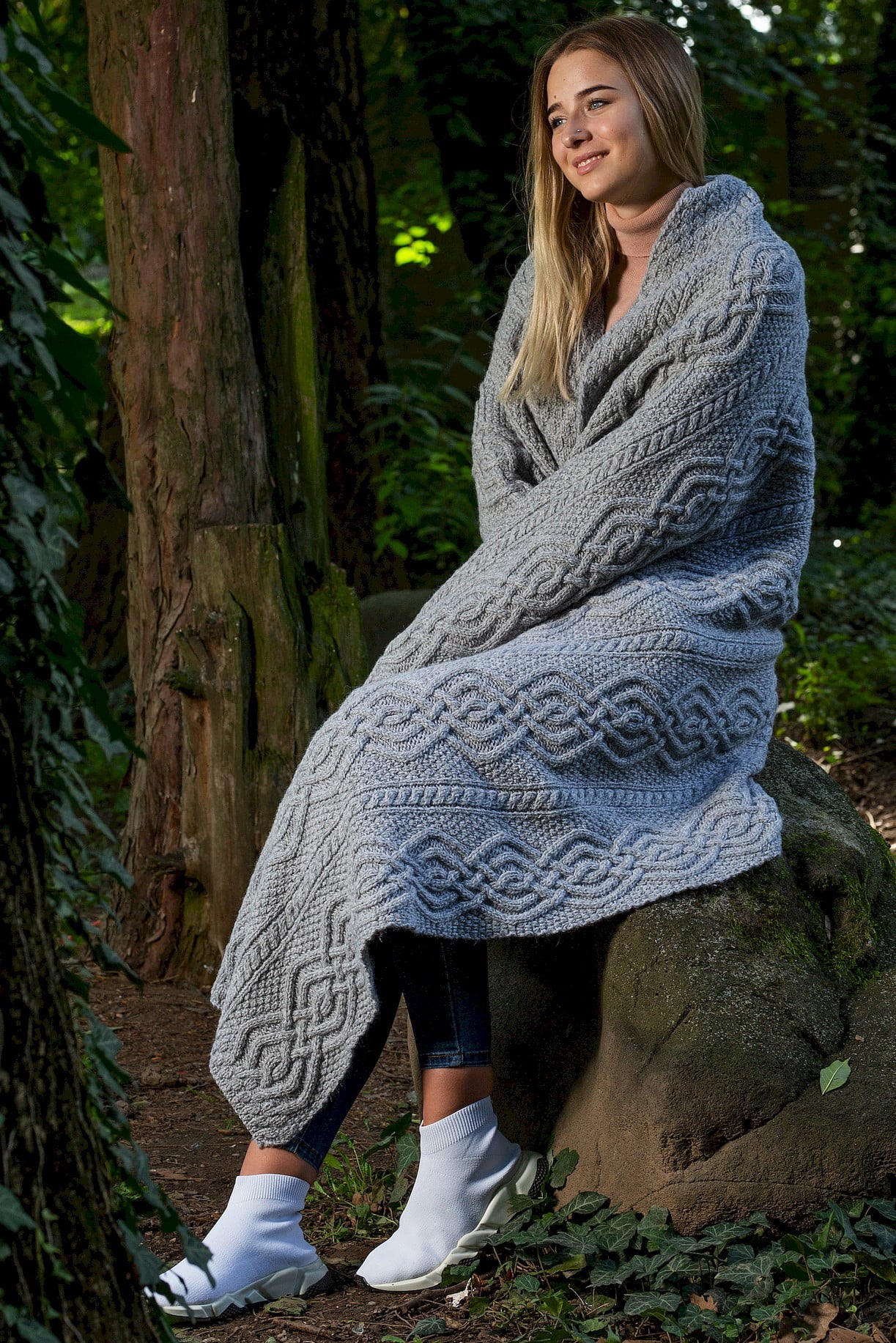 SAOL Luxurios 100% Merino Wool Cable Knitted Aran Bed Throw Blanket ...